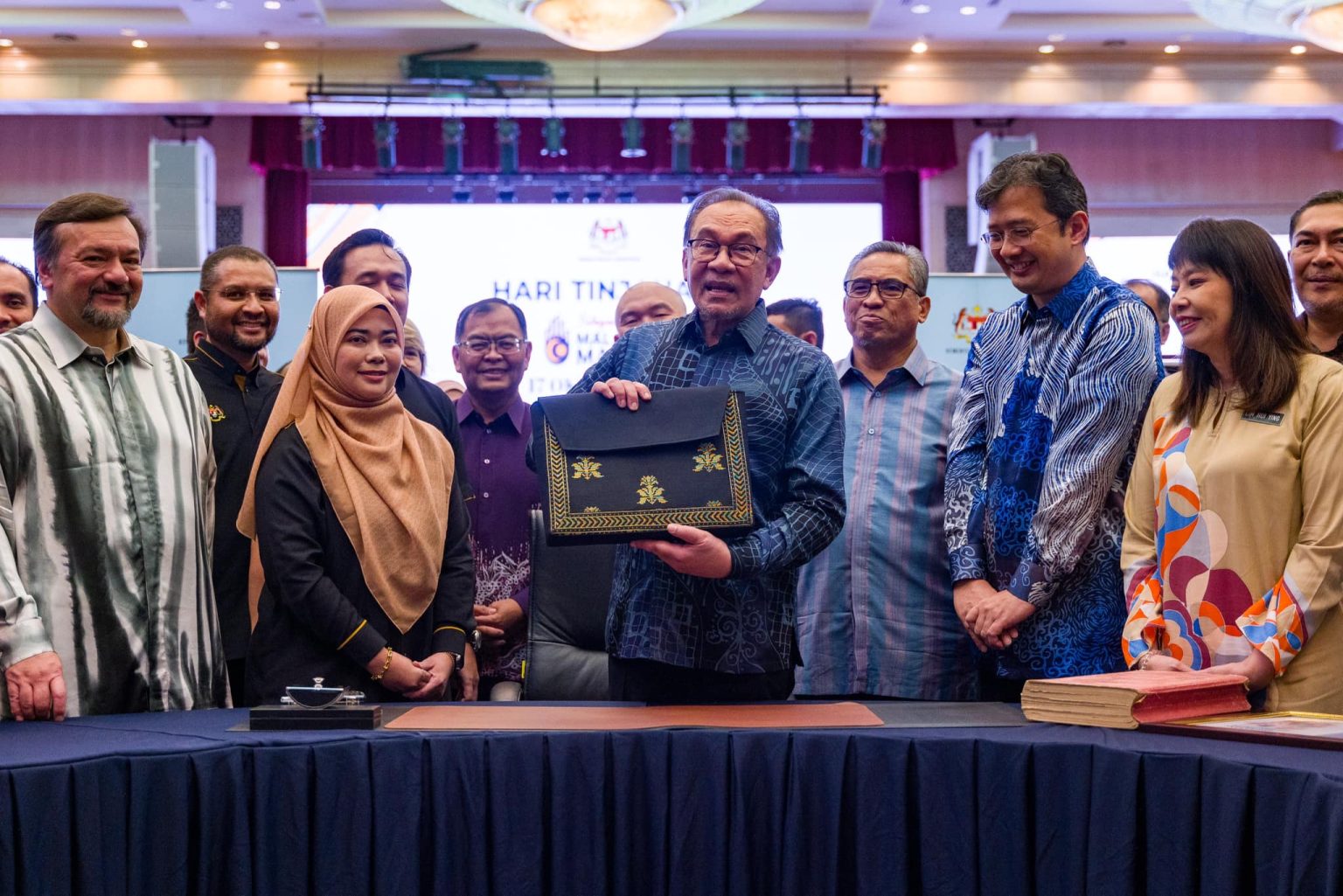 PM bentang Belanjawan 2025 petang ini - Malaysia MADANI